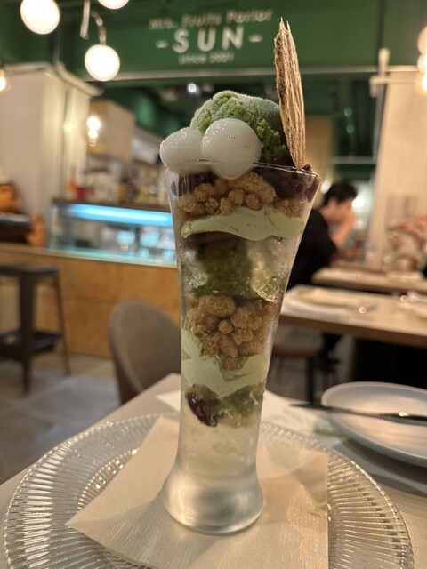 【閉店】CAFE&BAR Mrs.fruits parlor SUN （カフェアンドバー ミセス フルーツ パーラー サン） - 練馬/カフェ ...