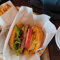 地図 : フレッシュネスバーガー みなとみらい店 - みなとみらい/ハンバーガー [食べログ]