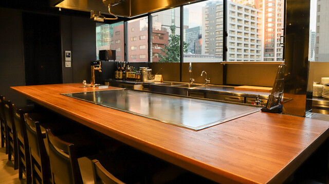 Seats : Teppanyaki Maenaka - Roppongi Itchome/Teppanyaki | Tabelog