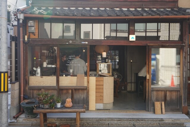 ARCHI coffee and wine （アーキ コーヒーアンドワイン） - 西院（京福）/カフェ | 食べログ