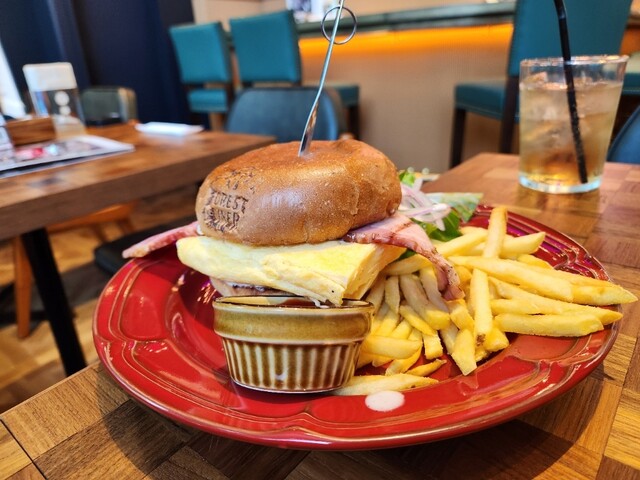 口コミ一覧 : FOREST DINER 札幌店 （フォレスト ダイナー） - さっぽろ（札幌市営）/ダイニングバー [食べログ]