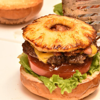 CRAFT BURGER WAVES - 栄町/ハンバーガー/ネット予約可 | 食べログ