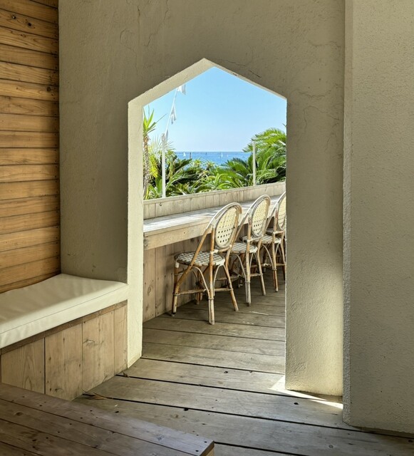 アンダー ザ パルモ ハヤマ （UNDER THE PALMO HAYAMA） - 逗子・葉山/カフェ | 食べログ