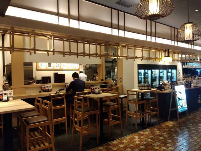 SUSHIBAR 華美 （スシバー ハナビ） - 大阪梅田（阪急）/居酒屋/ネット予約可 | 食べログ