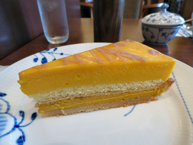 『雰囲気はまさに大正時代』by touminkuma : 椿屋茶房 丸ビル店 （【旧店名】珈琲茶房 椿屋） - 二重橋前/喫茶店 [食べログ]