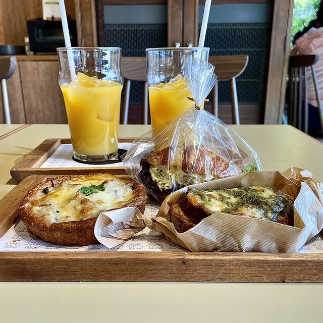 CAFE LA RUCHE （カフェ・ラ・リューシュ） - 由布院/カフェ | 食べログ