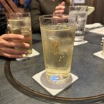 炭火ROAST RED GRAFFITI （スミビロースト レッドグラフティ） - 横浜/ダイニングバー/ネット予約可 | 食べログ