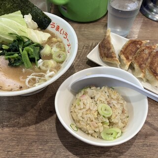 深夜もOK！沼津市で夜遅くまで営業しているラーメン店8選 [食べログまとめ]