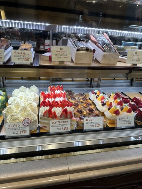 モーツァルト （シュロスガッセ・モーツアルト） - 県庁通り/ケーキ | 食べログ