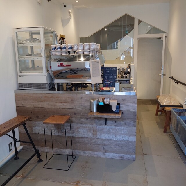 FRAGMENTS COFFEE STAND 南2条店 （フラグメンツコーヒースタンド） - 狸小路/カフェ | 食べログ