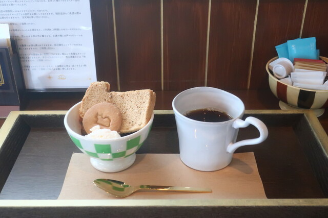 『23歳という長寿を全うしたトロのように、cafe TOROも永く続けば』by KEN21 : cafe TORO （カフェ トロ） - 平塚 ...