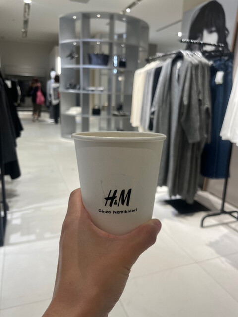 H&M Coffee Shop 銀座並木通り店 （エイチ&エム コーヒー ショップ） - 銀座一丁目/カフェ | 食べログ
