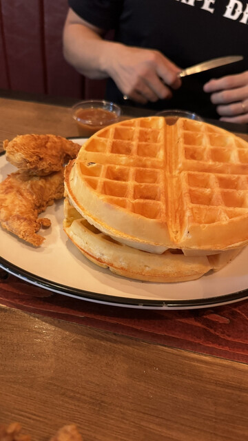 CC's Chicken & Waffles 金武店 （シーシーズ チキン & ワッフルズ） - 金武町/アメリカ料理 | 食べログ