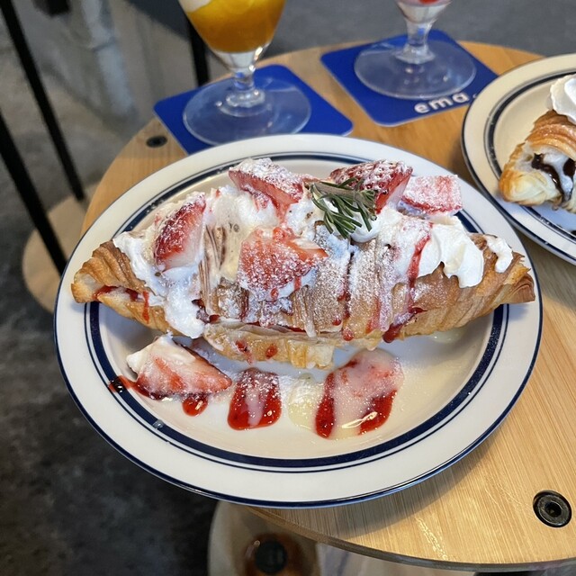 SHISHA CAFE ema. （シーシャ カフェ エマ） - 新宿/カフェ | 食べログ