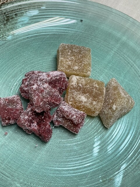 『琉球王朝伝統の銘菓『冬瓜漬』を珍しいので購入しました』by はなとしお : 謝花きっぱん店 - 県庁前/和菓子 [食べログ]