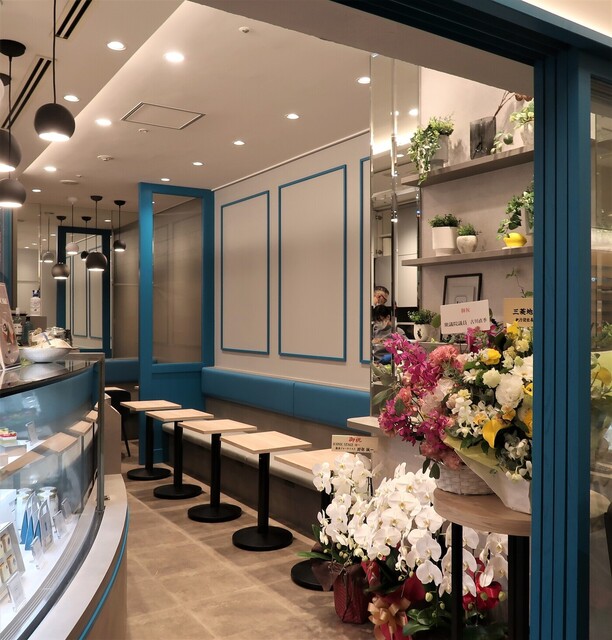 ICONIC STAGE marunouchi （アイコニック ステージ） - 大手町/カフェ | 食べログ