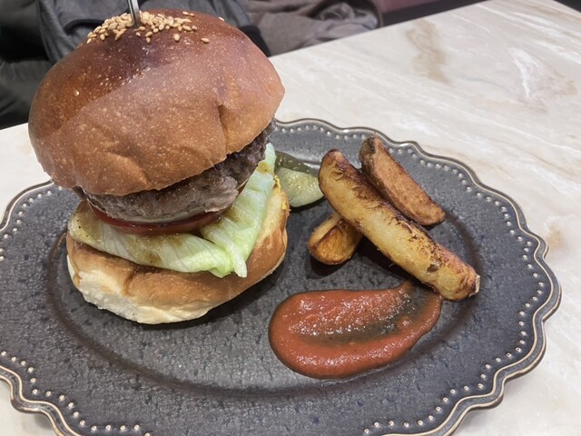 & BURGER. （アンドバーガー） - 荒川遊園地前/ハンバーガー | 食べログ