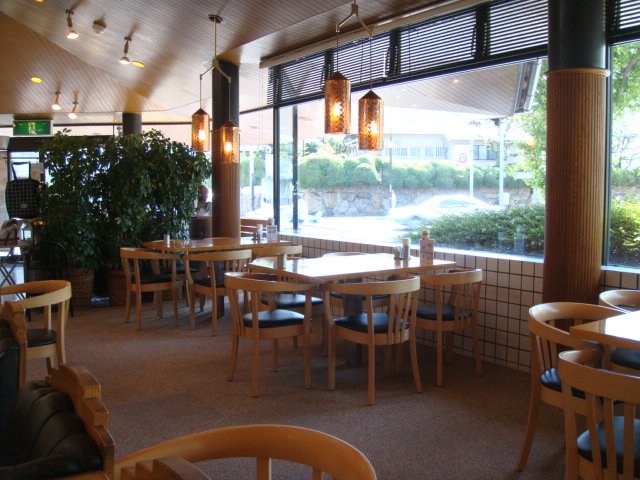 内観写真 : 神戸屋レストラン 甲子園店 （コウベヤレストラン） - 甲子園/洋食 | 食べログ