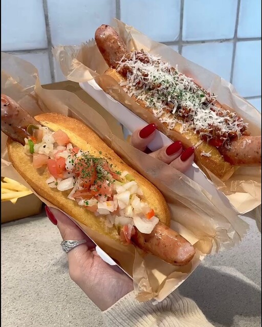 DARLING ONE MORE HOTDOG （ダーリンワンモアホットドッグ） - 大阪城公園/ホットドッグ | 食べログ