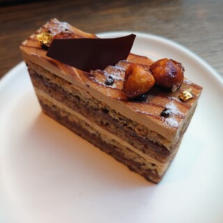 30 Trendy Cafés to Visit in Tokyo: The Best Spots by Area [Tabelog]
