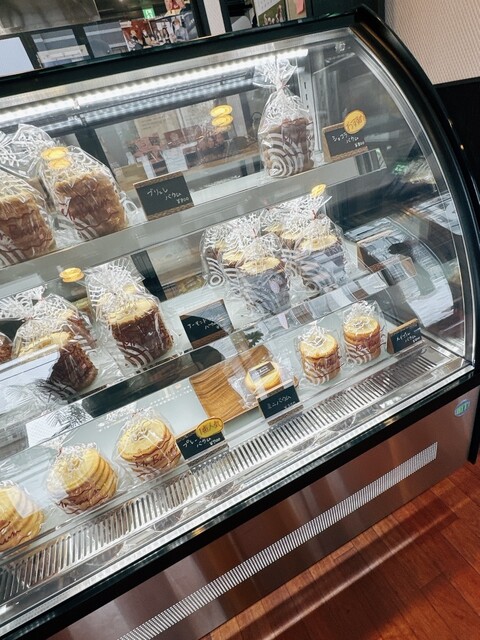 『バウムクーヘンと云うよりも・・・』by Zaby : Mr.Baum （ミスターバウム） - バスセンター前/バームクーヘン [食べログ]