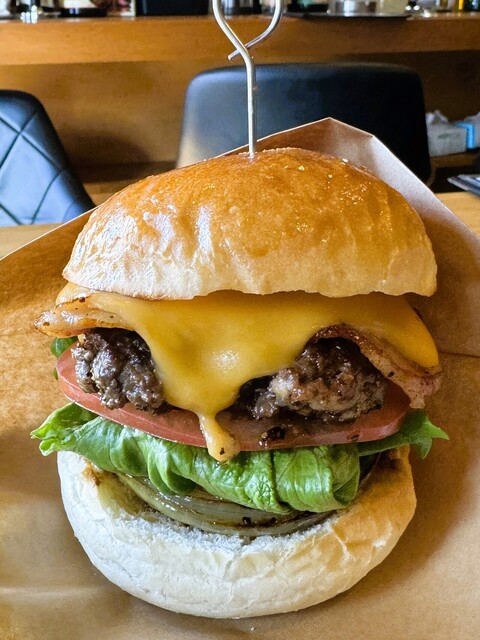 PJ BURGER （ピージェーバーガー） - 千代田/ハンバーガー | 食べログ