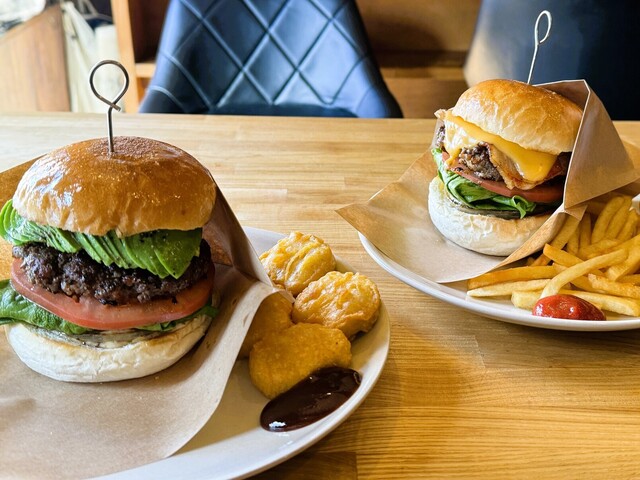 PJ BURGER （ピージェーバーガー） - 千代田/ハンバーガー | 食べログ