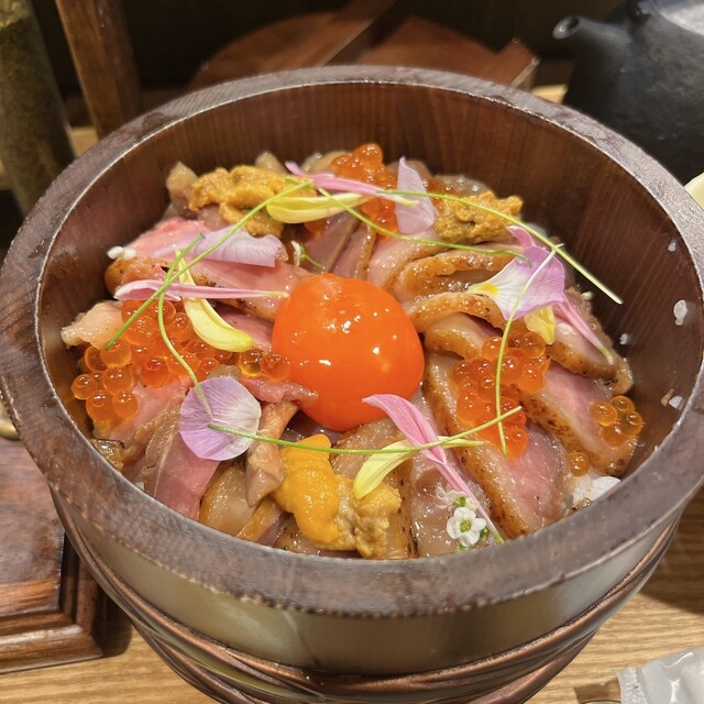 『うに、いくらと鴨の共演 』by パンプキンハット山口 : Gion Duck Rice （ギオン ダック ライス） - 祇園四条/丼 [食べログ]