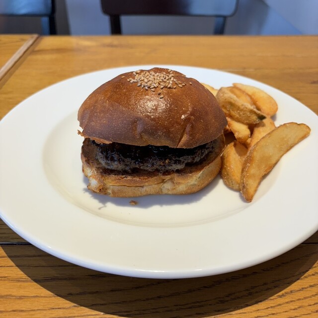 日本一美味しいハンバーガー"』by アベ さとる : Burger POLICE - 都立大学/ハンバーガー [食べログ]