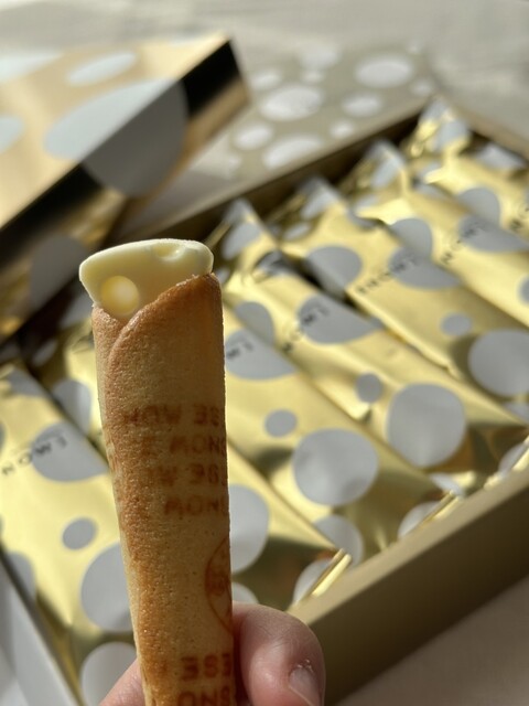 『大丸札幌で1番並ぶスイーツ』by yukaritsuka : SNOW CHEESE （スノー チーズ） - 札幌（JR）/洋菓子 [食べログ]