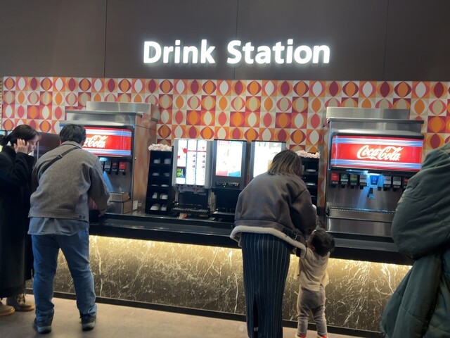 『ソフトドリンクはドリンクバー』by elu-mo : TOHOシネマズ すすきの - すすきの（市電）/その他 [食べログ]