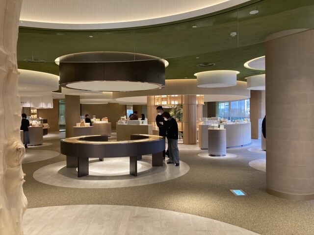 『お土産品だと思ってた《京ばあむ》』by UNOMAKI : atelier京ばあむ - 十条（近鉄）/バームクーヘン [食べログ]