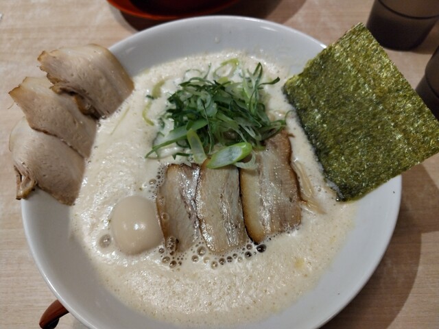 麺道 しゅはり 六甲道本店 - 新在家/ラーメン | 食べログ