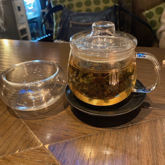 Bai toong （バイトーン） - 本山/タイ料理 | 食べログ