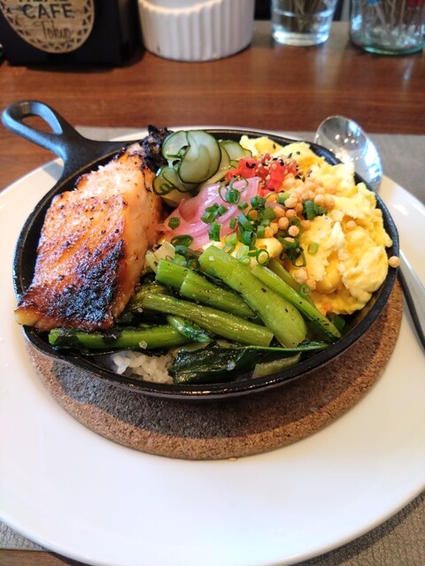 Koko Head Cafe TOKYO （ココヘッドカフェ） - 大手町/ハワイ料理/ネット予約可 | 食べログ