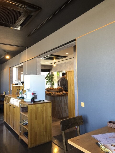 EMILY TEA&BREAD 湘南平塚店 （エミリー ティー&ブレッド） - 倉見/パン | 食べログ