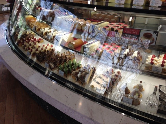 写真 : 神戸白十字 垂水店 （HAKUJUJI） - 滝の茶屋/ケーキ | 食べログ