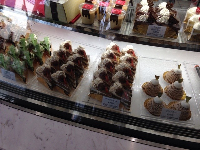 写真 : 神戸白十字 垂水店 （HAKUJUJI） - 滝の茶屋/ケーキ | 食べログ