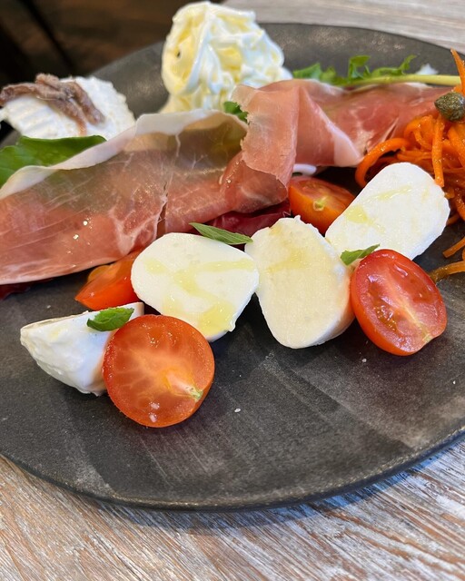 口コミ一覧 : Forma Cheese Lab （フォルマ チーズ ラボ） - 資生館小学校前/チーズ料理 [食べログ]