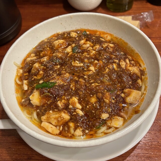 『じっくり効く痺れ辛さ旨さ、麻婆麺！』by you-one : SHIBIRE NOODLES 蝋燭屋 銀座本店 （シビレヌードルロウソクヤ ...
