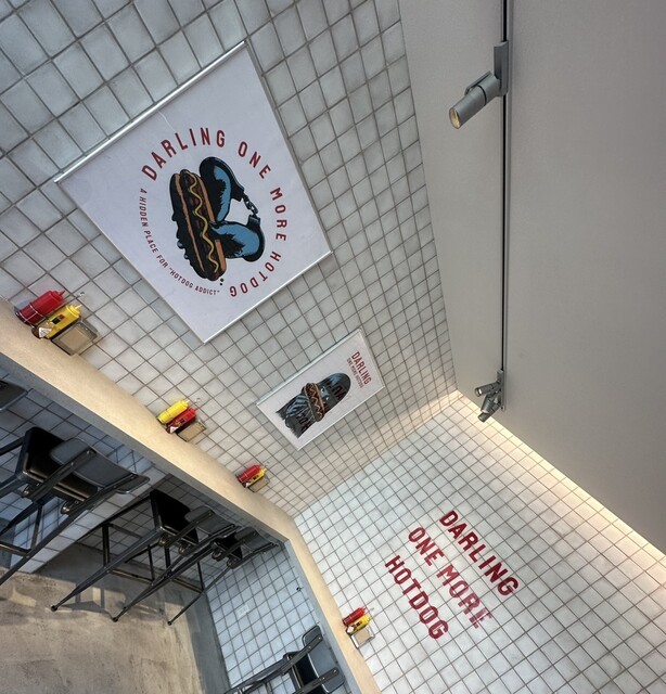 DARLING ONE MORE HOTDOG （ダーリンワンモアホットドッグ） - 大阪城公園/ホットドッグ | 食べログ