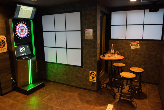 座席 : HIDEOUT BAR GLAM - 錦糸町/バー | 食べログ