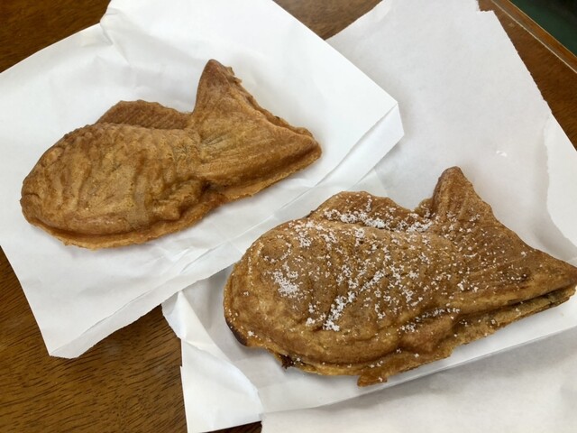 『五所川原名物“あげたい” ️』by bigstone-319 : あげたいの店みわや - 津軽五所川原/たい焼き・大判焼き [食べログ]