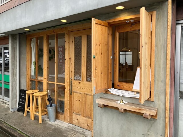 『I'Novel coffee』by うじいえじゅん : I'NOVEL COFFEE （アイノベル コーヒー） - 広瀬通/カフェ [食べログ]