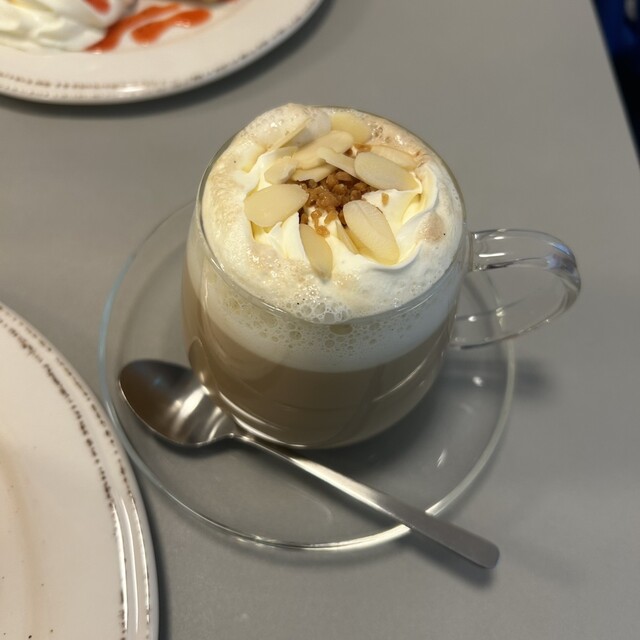 LINO cafe&bar （リノ カフェアンドバー） - 西武新宿/カフェ | 食べログ