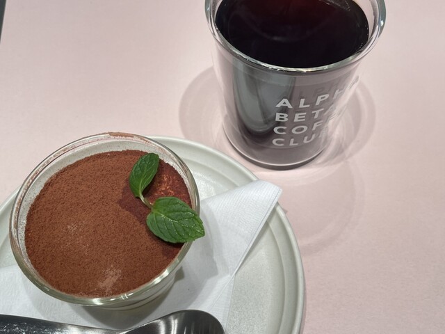 ALPHA BETA COFFEE CLUB 自由ヶ丘コンコード店 （アルファベータコーヒークラブ） - 自由が丘/カフェ | 食べログ