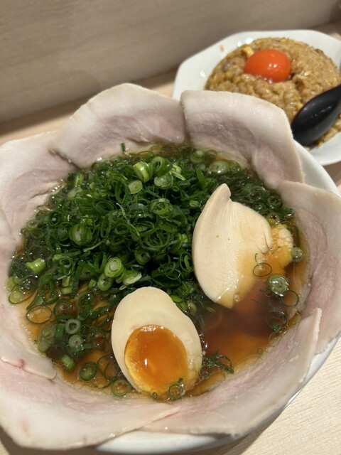 中華そば 一嗹 （いちれん） - 三宮（神戸市営）/ラーメン | 食べログ