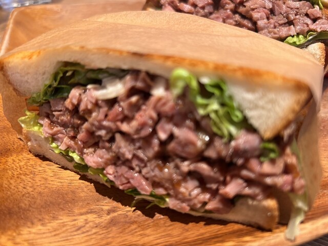 CAFE CHALLENGER 88 靭公園店 （CAFÉ CHALLENGER 88/カフェ チャレンジャー エイティーエイト） - 本町 ...