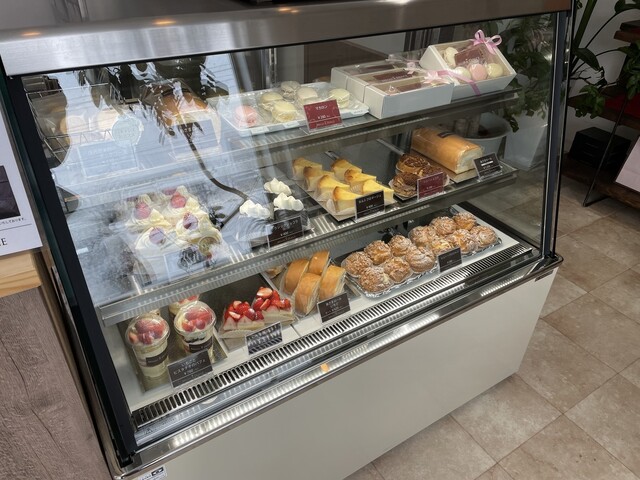 MEGLI A DOLCE （メグリ ア ドルチェ） - 鶴岡/ケーキ | 食べログ