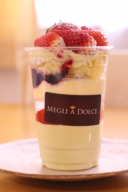 MEGLI A DOLCE （メグリ ア ドルチェ） - 鶴岡/ケーキ | 食べログ